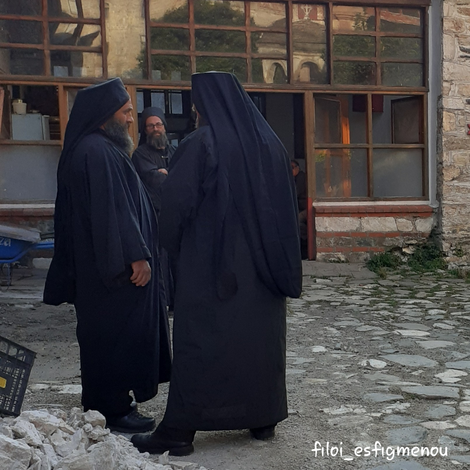 ΦΙΛΟΙ ΕΣΦΙΓΜΕΝΟΥ